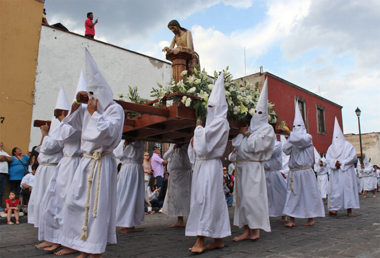 Capirotes en Semana Santa: una mirada a su origen y significado en ...